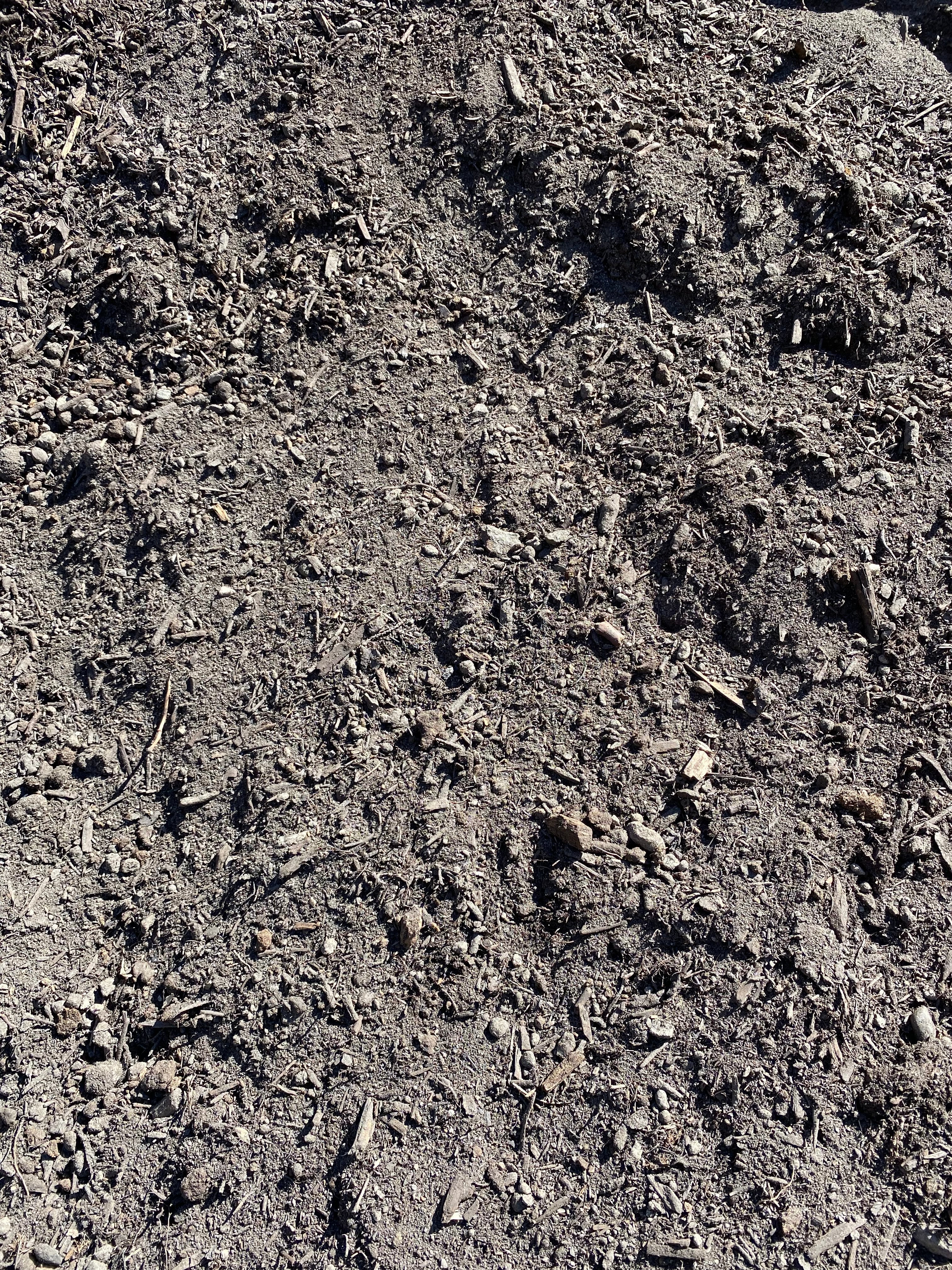 Mixed Topsoil & Peat | Sandstone Landscaping Supplies - Turf and Sod ...